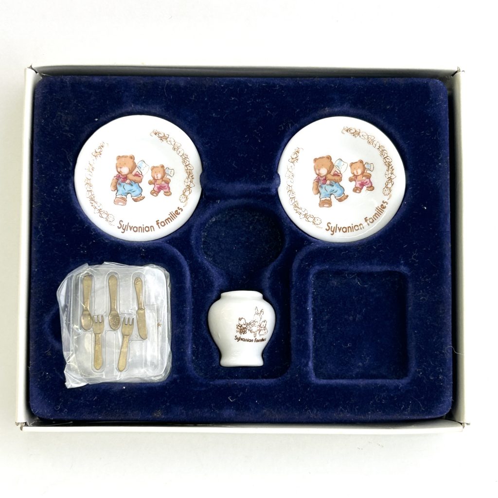 [used] Ceramic Dinner Set KA-25 Sylvanian Families Calico Critters